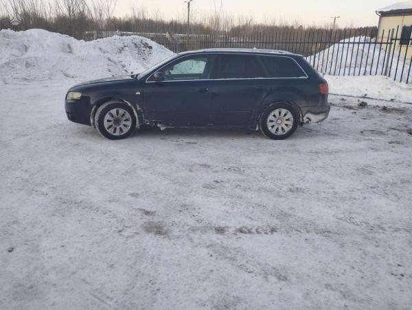 Blue Audi A4 2006 in Panevezys, with an engine capacity of 2.50 L and mileage of 41 thousand km for 1500 €, photo 5 on AUTOMOTO.COM.LV