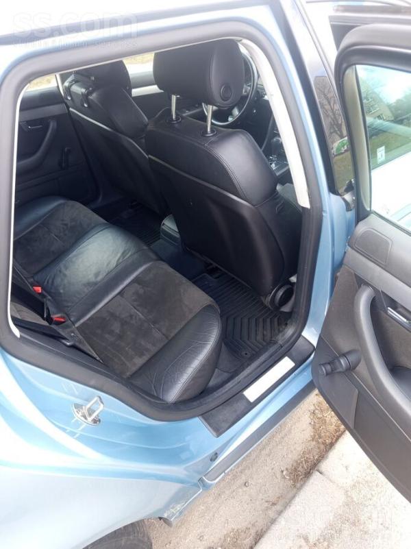 Zils Audi A4 2006 Rīga, ar dzinēja tilpumu 2.00 L un nobraukumu 198 tūkst. km par 3700 €, foto 5 vietnē AUTOMOTO.COM.LV