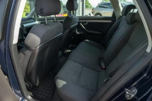 Blue Audi A4 2006 in Liepaja, with an engine capacity of 2.00 L and mileage of 278 thousand km for 2500 €, photo 10 on AUTOMOTO.COM.LV