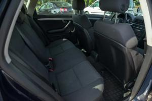 Blue Audi A4 2006 in Liepaja, with an engine capacity of 2.00 L and mileage of 278 thousand km for 2500 €, photo 12 on AUTOMOTO.COM.LV