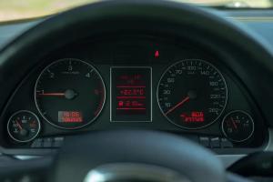 Blue Audi A4 2006 in Liepaja, with an engine capacity of 2.00 L and mileage of 278 thousand km for 2500 €, photo 16 on AUTOMOTO.COM.LV