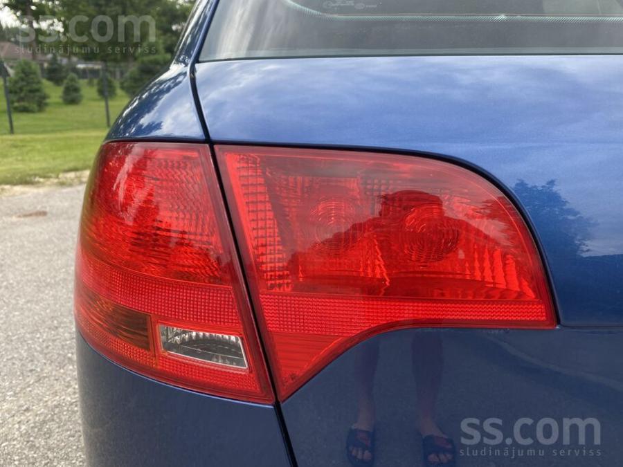 Zils Audi A4 2006 Rīga, ar dzinēja tilpumu 2.00 L un nobraukumu 275 tūkst. km par 2950 €, foto 25 vietnē AUTOMOTO.COM.LV