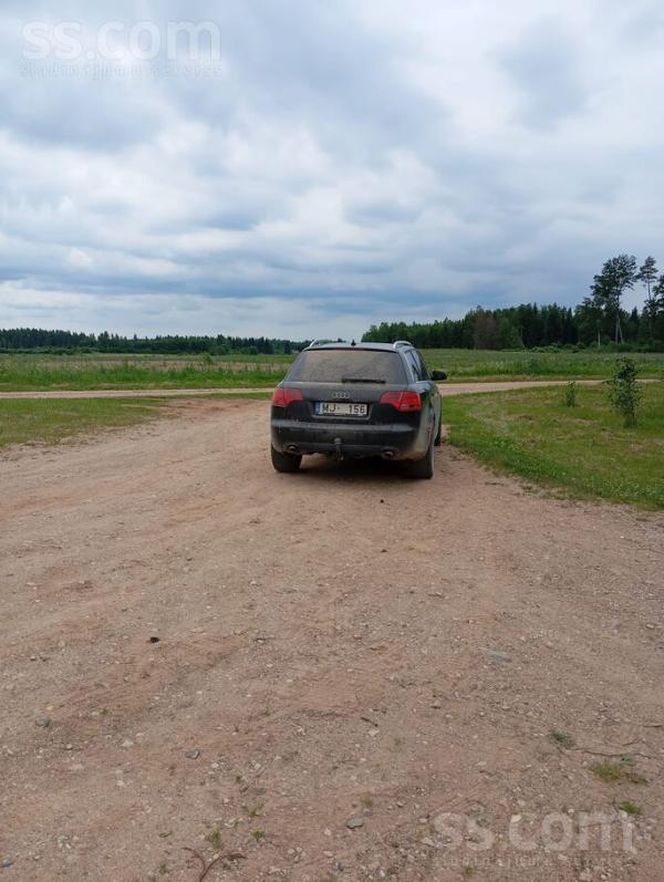 Blue Audi A4 2006 in Balvi, with an engine capacity of 2.70 L and mileage of 335 thousand km for 1500 €, photo 4 on AUTOMOTO.COM.LV