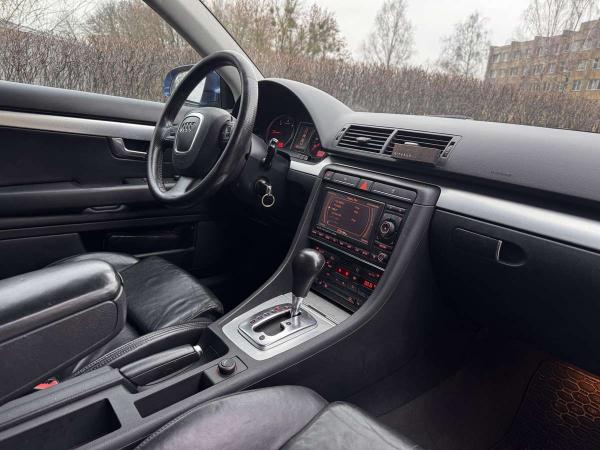 Zils Audi A4 2007 Kauņa, ar dzinēja tilpumu 1.99 L un nobraukumu 317 tūkst. km par 2750 €, foto 8 vietnē AUTOMOTO.COM.LV