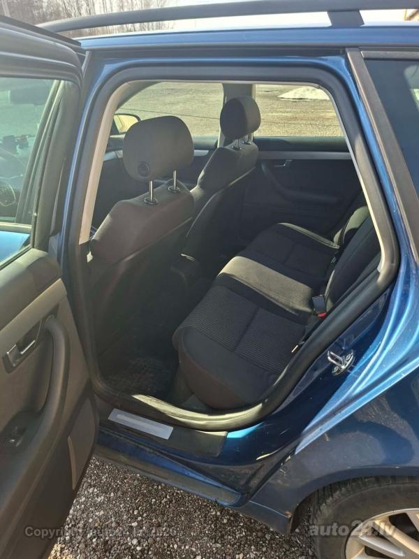 Zils Audi A4 2007 Tallina, ar dzinēja tilpumu 2.00 L un nobraukumu 411 tūkst. km par 2500 €, foto 11 vietnē AUTOMOTO.COM.LV