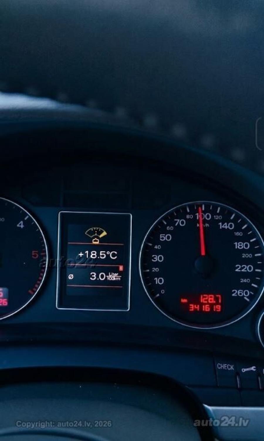 Zils Audi A4 2007 Tallina, ar dzinēja tilpumu 2.00 L un nobraukumu 341 tūkst. km par 2222 €, foto 7 vietnē AUTOMOTO.COM.LV
