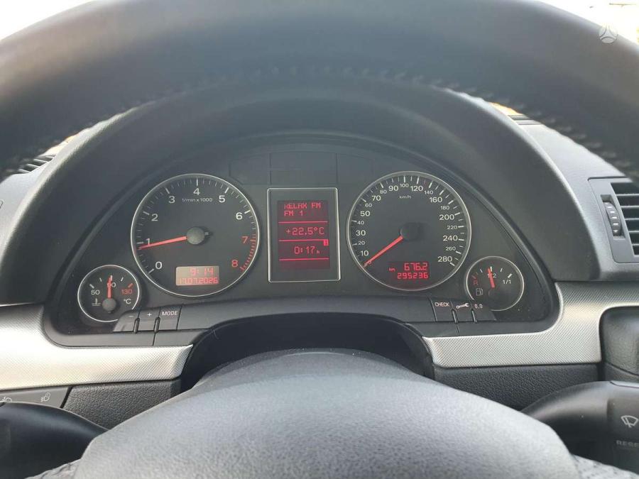 Zils Audi A4 2007 Kauņa, ar dzinēja tilpumu 2.00 L un nobraukumu 295 tūkst. km par 2450 €, foto 15 vietnē AUTOMOTO.COM.LV