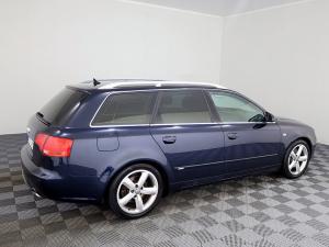 Zils Audi A4 2007 Tallina, ar dzinēja tilpumu 3.00 L un nobraukumu 299 tūkst. km par 2799 €, foto 11 vietnē AUTOMOTO.COM.LV