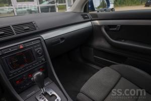Синий Ауди А4 2007 в Рига, объемом двигателя 2.70 л и пробегом 380 тыс. км за 1995 €, фото 9 на AUTOMOTO.COM.LV