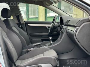 Blue Audi A4 2007 in Ludza, with an engine capacity of 2.00 L and mileage of 303 thousand km for 3990 €, photo 10 on AUTOMOTO.COM.LV