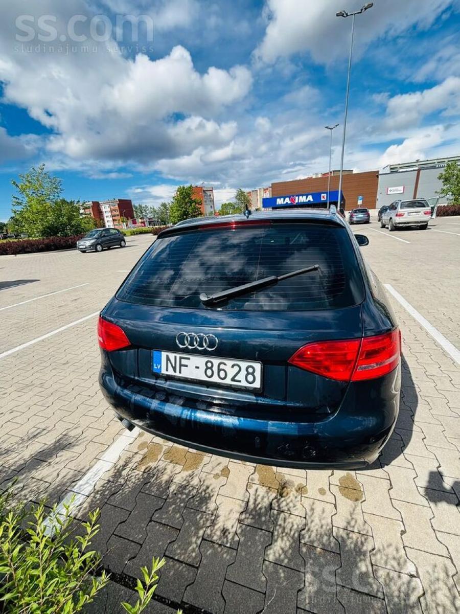 Zils Audi A4 2008 Rīga, ar dzinēja tilpumu 2.00 L un nobraukumu 327 tūkst. km par 4500 €, foto 3 vietnē AUTOMOTO.COM.LV