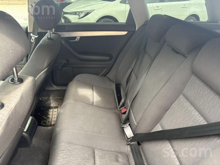 Zils Audi A4 2008 Liepāja, ar dzinēja tilpumu 1.90 L un nobraukumu 391 tūkst. km par 2450 €, foto 9 vietnē AUTOMOTO.COM.LV