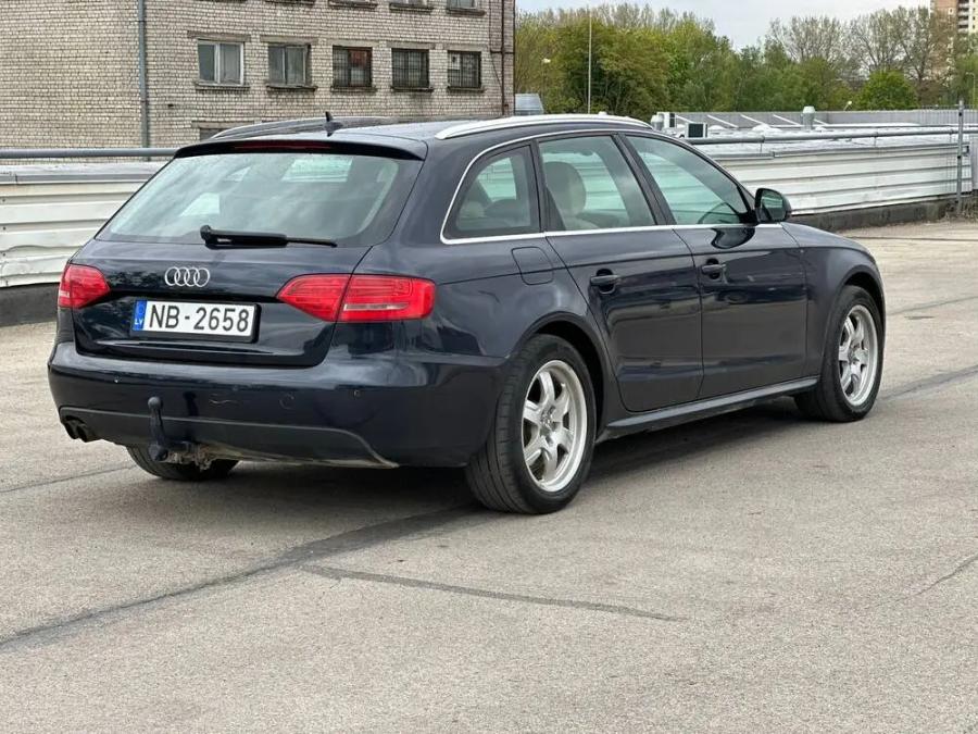 Blue Audi A4 2008 in Cesis, with an engine capacity of 1.80 L and mileage of 301 thousand km for 1990 €, photo 4 on AUTOMOTO.COM.LV