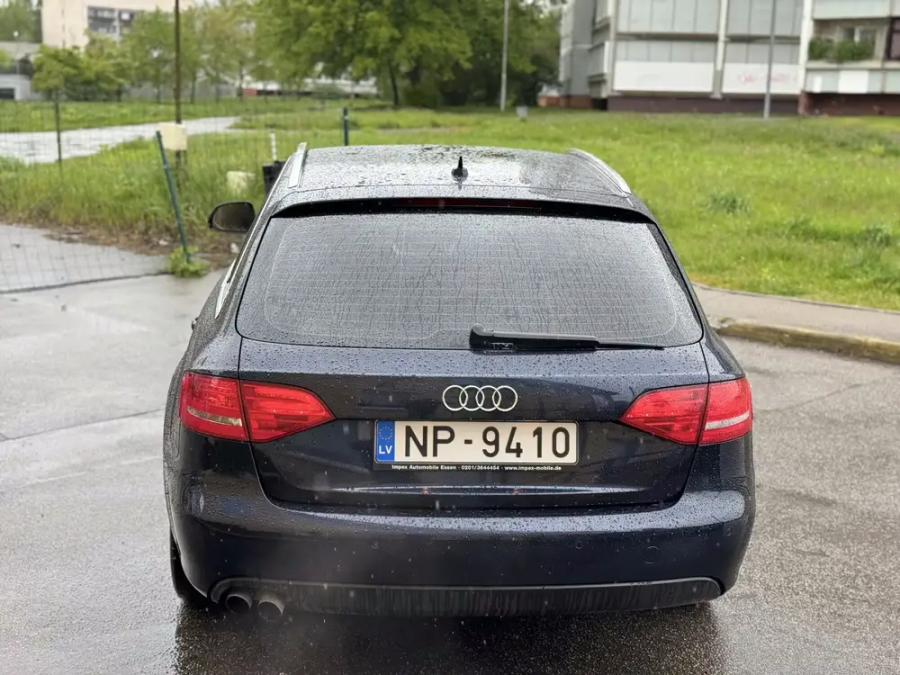 Zils Audi A4 2008 Rīga, ar dzinēja tilpumu 2.00 L un nobraukumu 335 tūkst. km par 4990 €, foto 4 vietnē AUTOMOTO.COM.LV