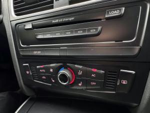 Zils Audi A4 2008 Rīga, ar dzinēja tilpumu 2.00 L un nobraukumu 335 tūkst. km par 4990 €, foto 14 vietnē AUTOMOTO.COM.LV