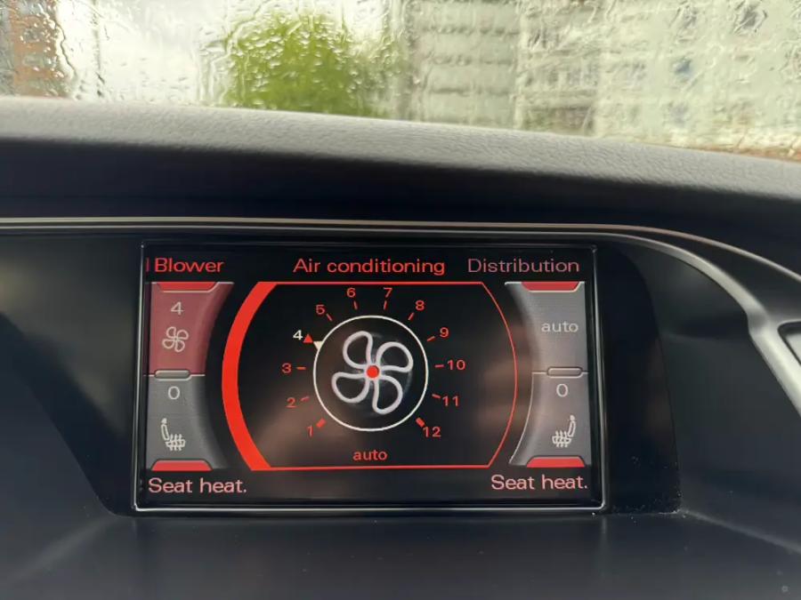 Zils Audi A4 2008 Rīga, ar dzinēja tilpumu 2.00 L un nobraukumu 335 tūkst. km par 4990 €, foto 17 vietnē AUTOMOTO.COM.LV