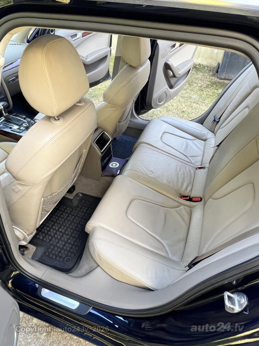 Zils Audi A4 2008 Tallina, ar dzinēja tilpumu 3.00 L un nobraukumu 392 tūkst. km par 5000 €, foto 13 vietnē AUTOMOTO.COM.LV