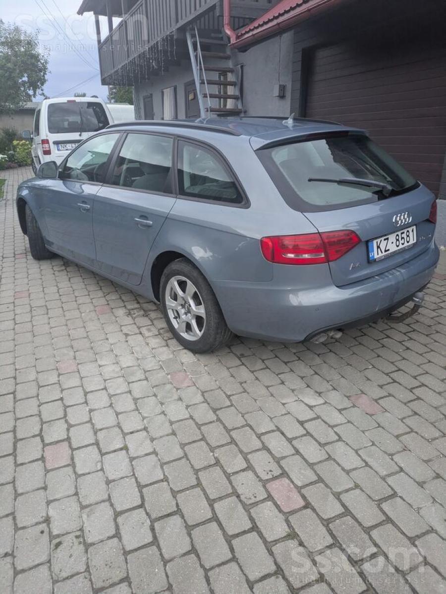 Zils Audi A4 2008 Valmiera, ar dzinēja tilpumu 2.00 L un nobraukumu 361 tūkst. km par 3800 €, foto 5 vietnē AUTOMOTO.COM.LV