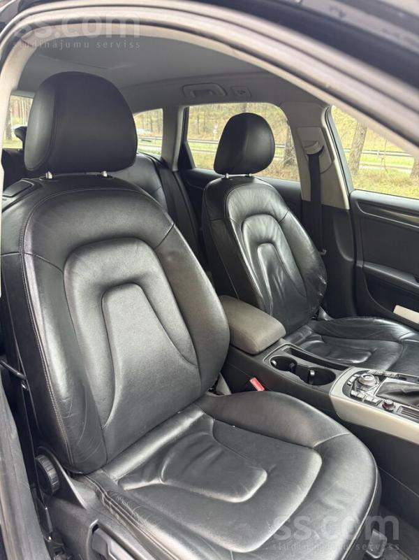 Zils Audi A4 2009 Rīga, ar dzinēja tilpumu 2.00 L un nobraukumu 389 tūkst. km par 4150 €, foto 9 vietnē AUTOMOTO.COM.LV