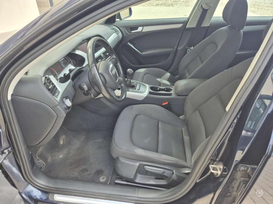 Zils Audi A4 2009 Marijampole, ar dzinēja tilpumu 1.97 L un nobraukumu 274 tūkst. km par 4000 €, foto 12 vietnē AUTOMOTO.COM.LV