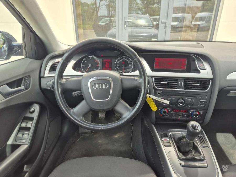 Zils Audi A4 2009 Marijampole, ar dzinēja tilpumu 1.97 L un nobraukumu 274 tūkst. km par 4000 €, foto 13 vietnē AUTOMOTO.COM.LV