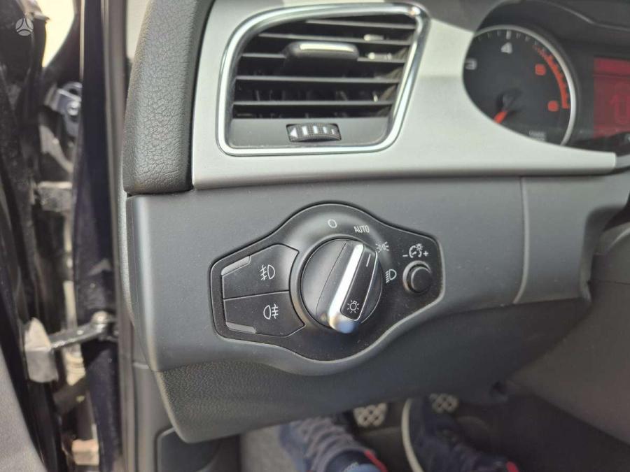 Zils Audi A4 2009 Marijampole, ar dzinēja tilpumu 1.97 L un nobraukumu 274 tūkst. km par 4000 €, foto 17 vietnē AUTOMOTO.COM.LV