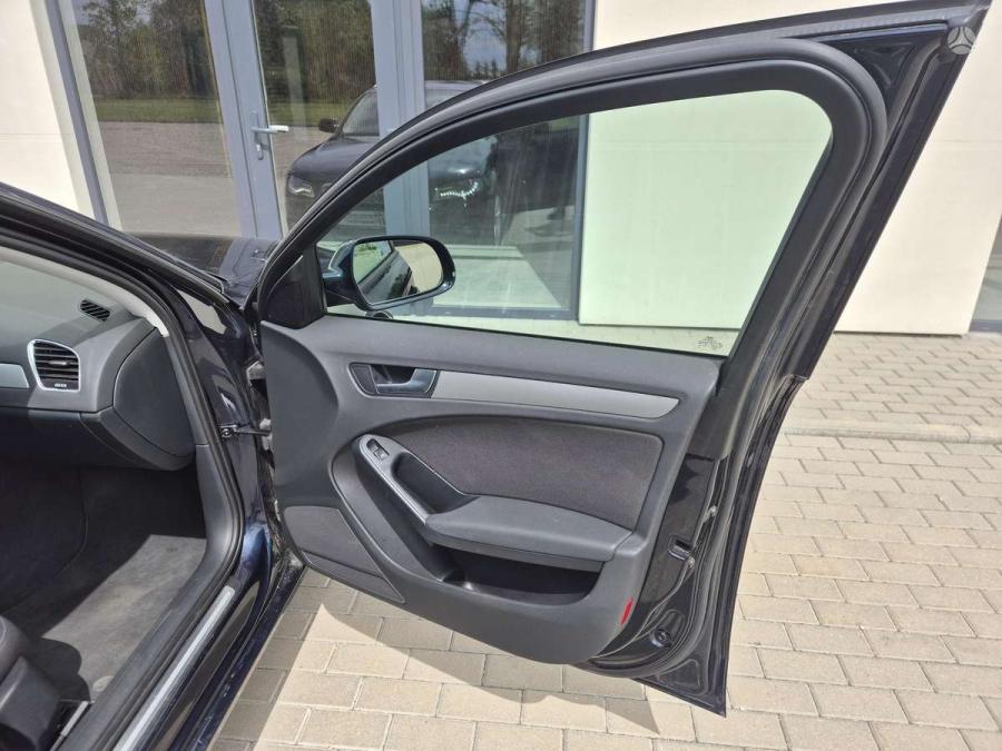 Zils Audi A4 2009 Marijampole, ar dzinēja tilpumu 1.97 L un nobraukumu 274 tūkst. km par 4000 €, foto 21 vietnē AUTOMOTO.COM.LV