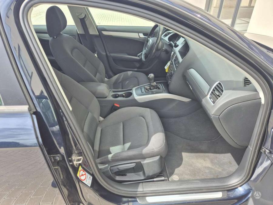 Zils Audi A4 2009 Marijampole, ar dzinēja tilpumu 1.97 L un nobraukumu 274 tūkst. km par 4000 €, foto 23 vietnē AUTOMOTO.COM.LV
