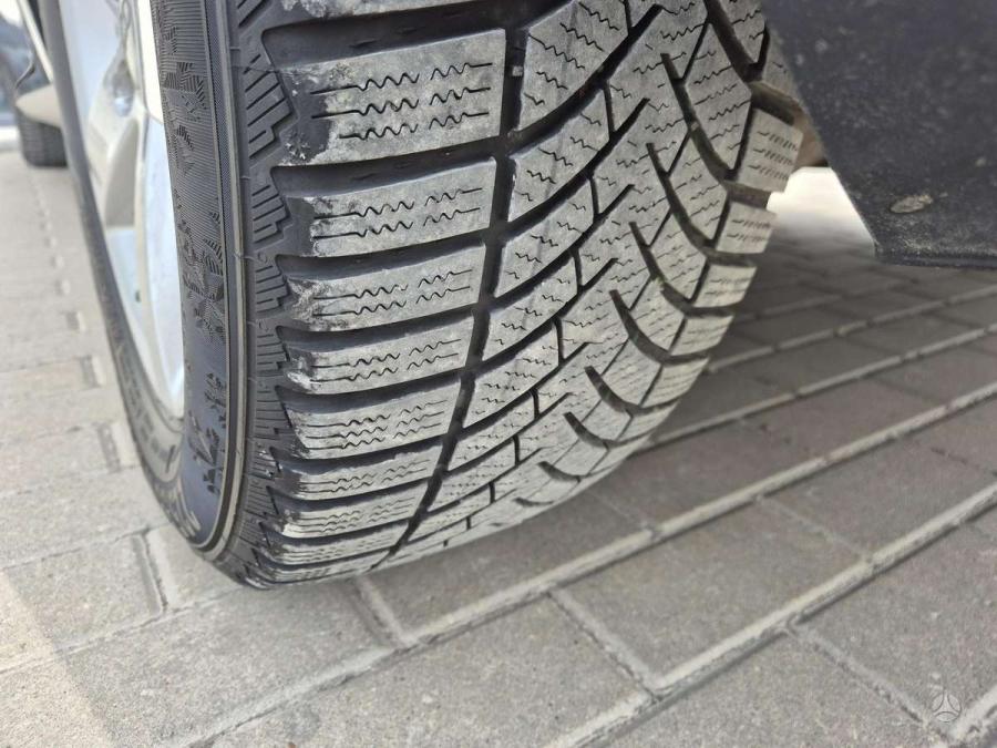 Zils Audi A4 2009 Marijampole, ar dzinēja tilpumu 1.97 L un nobraukumu 274 tūkst. km par 4000 €, foto 28 vietnē AUTOMOTO.COM.LV