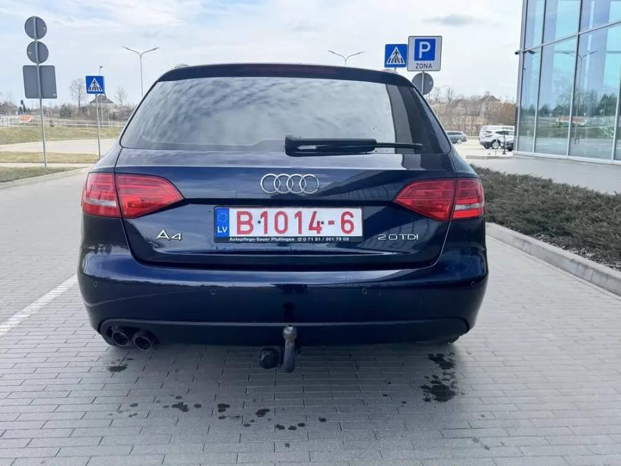 Zils Audi A4 2009 Rēzekne, ar dzinēja tilpumu 2.00 L un nobraukumu 238 tūkst. km par 5600 €, foto 6 vietnē AUTOMOTO.COM.LV