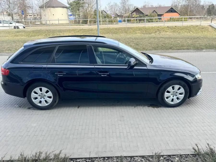 Zils Audi A4 2009 Rēzekne, ar dzinēja tilpumu 2.00 L un nobraukumu 238 tūkst. km par 5600 €, foto 8 vietnē AUTOMOTO.COM.LV