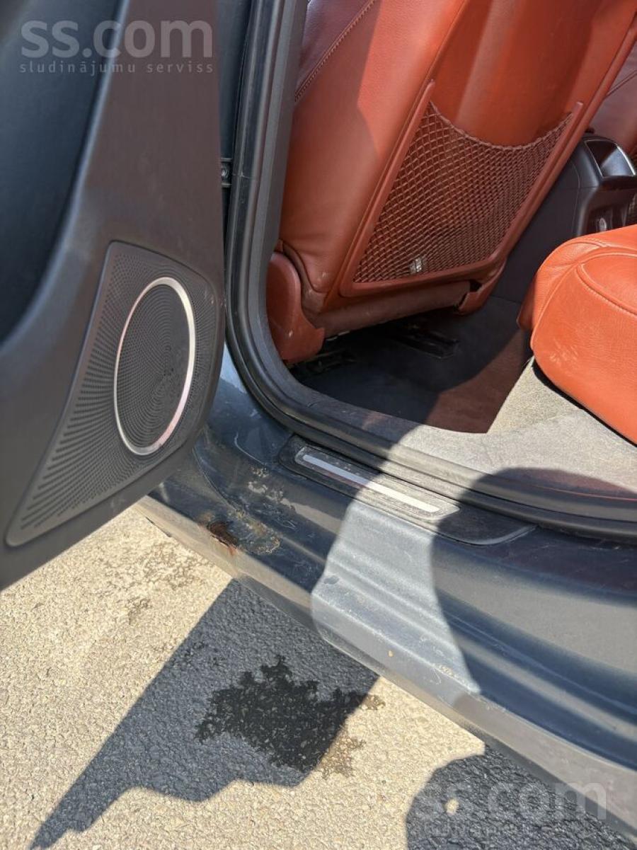 Zils Audi A4 2009 Rīga, ar dzinēja tilpumu 2.00 L un nobraukumu 358 tūkst. km par 3500 €, foto 13 vietnē AUTOMOTO.COM.LV