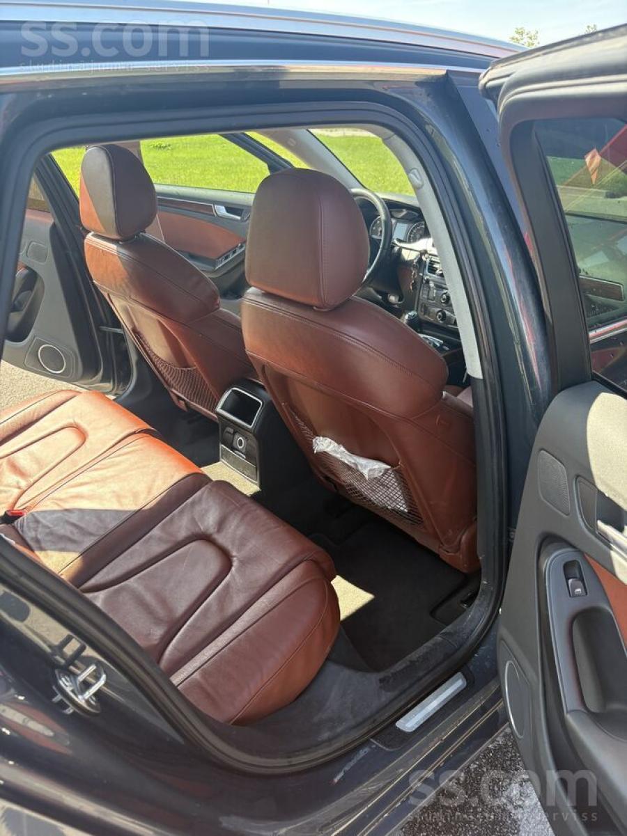 Zils Audi A4 2009 Rīga, ar dzinēja tilpumu 2.00 L un nobraukumu 358 tūkst. km par 3500 €, foto 15 vietnē AUTOMOTO.COM.LV