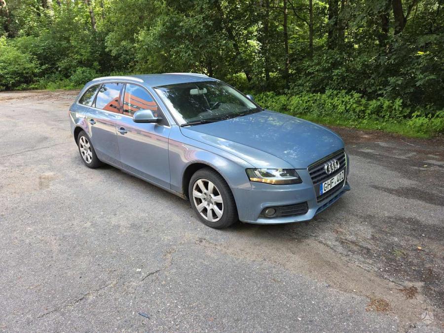 Zils Audi A4 2009 Viļņa, ar dzinēja tilpumu 1.99 L un nobraukumu 300 tūkst. km par 2700 €, foto 1 vietnē AUTOMOTO.COM.LV