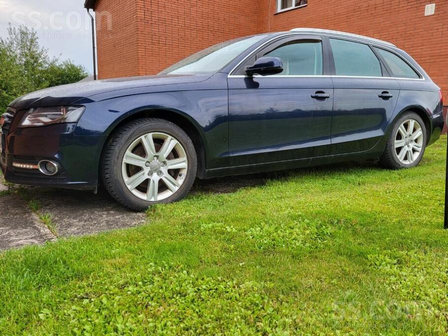 Zils Audi A4 2010 Tukums, ar dzinēja tilpumu 2.70 L un nobraukumu 291 tūkst. km par 4500 €, foto 1 vietnē AUTOMOTO.COM.LV