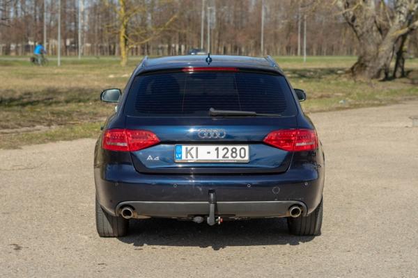 Zils Audi A4 2010 Rīga, ar dzinēja tilpumu 2.70 L un nobraukumu 336 tūkst. km par 6490 €, foto 7 vietnē AUTOMOTO.COM.LV