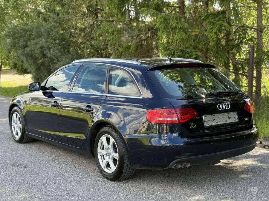 Zils Audi A4 2010 Utena, ar dzinēja tilpumu 1.97 L un nobraukumu 310 tūkst. km par 5650 €, foto 5 vietnē AUTOMOTO.COM.LV