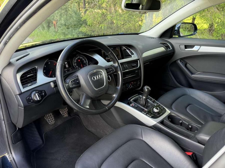 Zils Audi A4 2010 Utena, ar dzinēja tilpumu 1.97 L un nobraukumu 310 tūkst. km par 5650 €, foto 15 vietnē AUTOMOTO.COM.LV