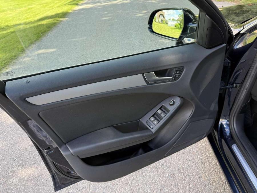 Zils Audi A4 2010 Utena, ar dzinēja tilpumu 1.97 L un nobraukumu 310 tūkst. km par 5650 €, foto 16 vietnē AUTOMOTO.COM.LV