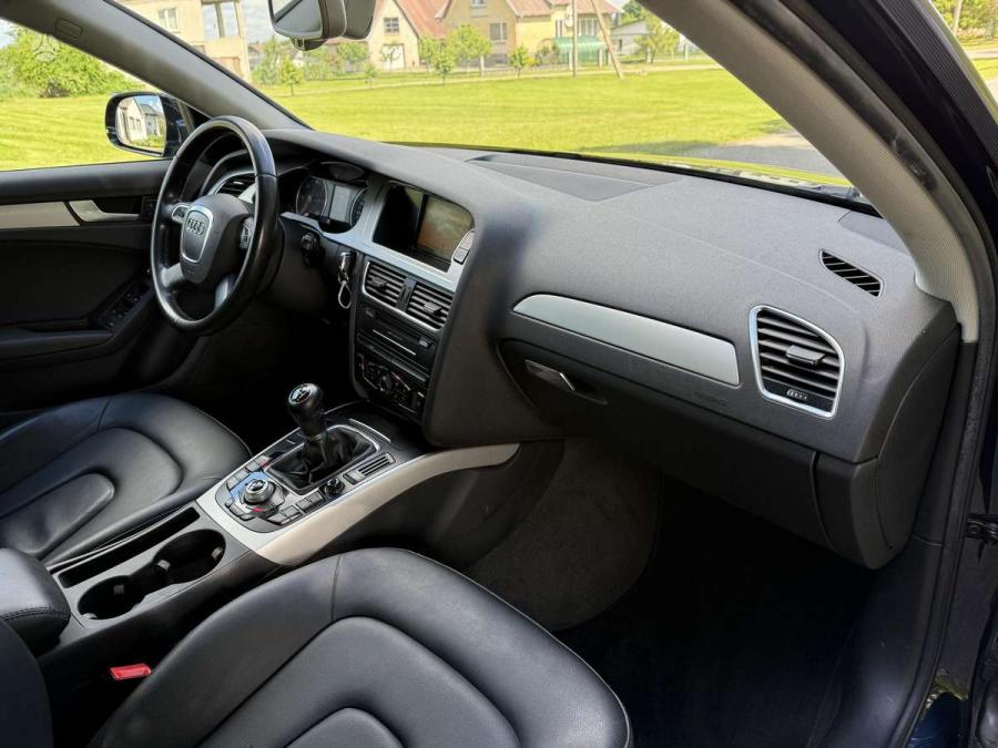 Zils Audi A4 2010 Utena, ar dzinēja tilpumu 1.97 L un nobraukumu 310 tūkst. km par 5650 €, foto 18 vietnē AUTOMOTO.COM.LV