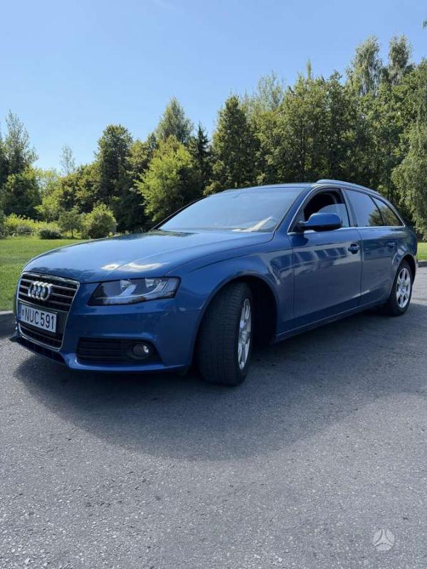 Zils Audi A4 2010 Panevēža, ar dzinēja tilpumu 1.97 L un nobraukumu 280 tūkst. km par 4500 €, foto 2 vietnē AUTOMOTO.COM.LV