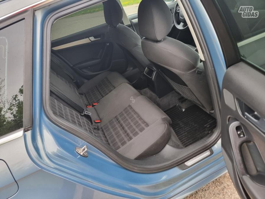Blue Audi A4 2011 in Siauliai, with an engine capacity of 2.00 L and mileage of 342 thousand km for 6500 €, photo 13 on AUTOMOTO.COM.LV