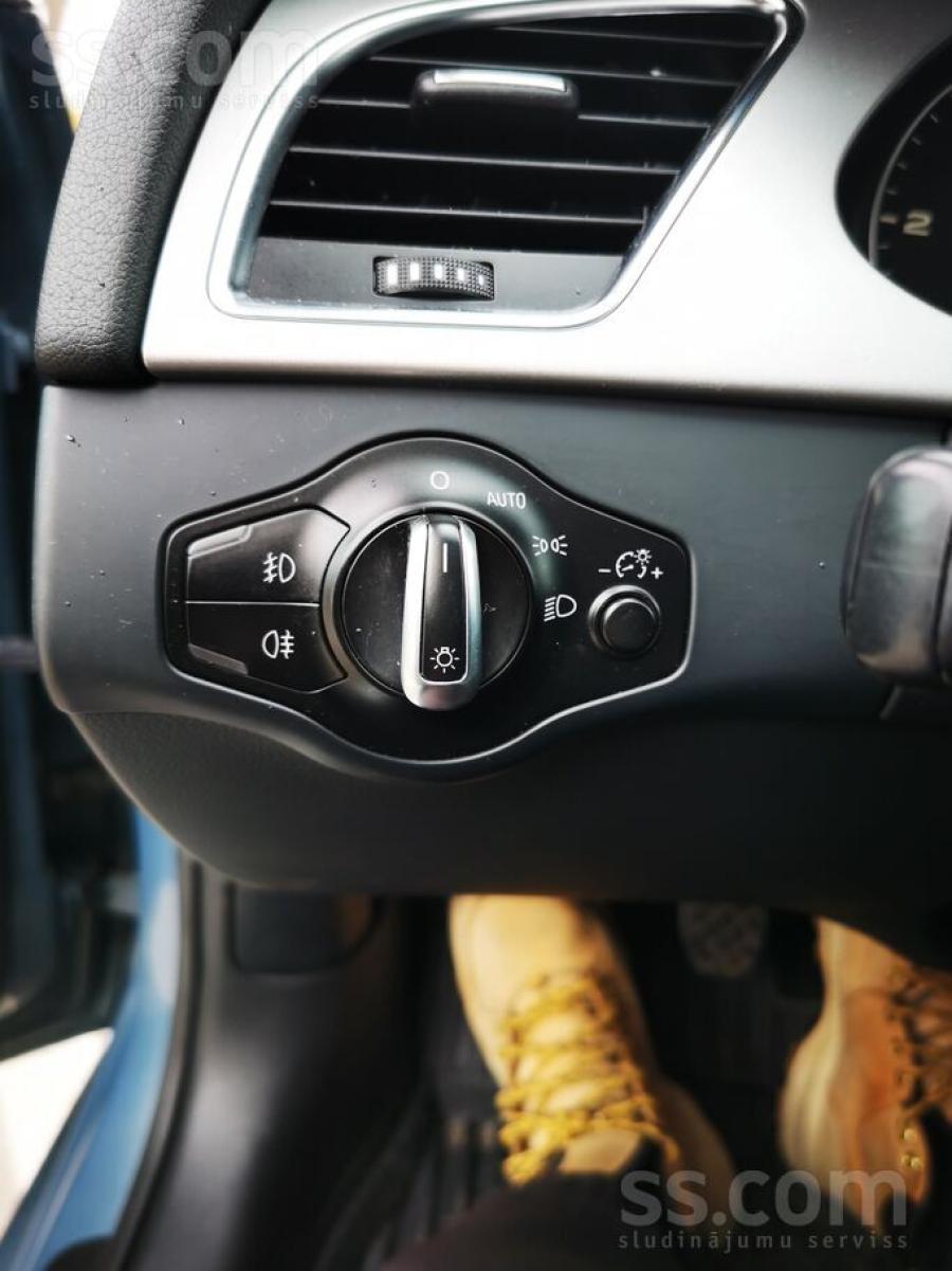 Zils Audi A4 2011 Daugavpils, ar dzinēja tilpumu 2.00 L un nobraukumu 215 tūkst. km par 6050 €, foto 15 vietnē AUTOMOTO.COM.LV