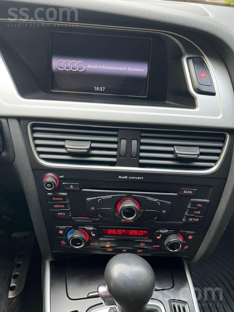 Zils Audi A4 2011 Rīga, ar dzinēja tilpumu 1.80 L un nobraukumu 183 tūkst. km par 5900 €, foto 10 vietnē AUTOMOTO.COM.LV