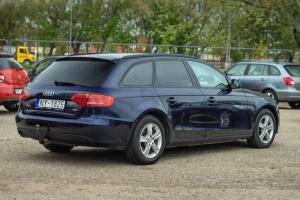 Zils Audi A4 2011 Rīga, ar dzinēja tilpumu 2.00 L un nobraukumu 307 tūkst. km par 5350 €, foto 8 vietnē AUTOMOTO.COM.LV