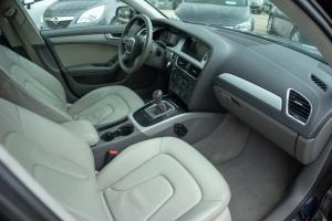 Zils Audi A4 2011 Rīga, ar dzinēja tilpumu 2.00 L un nobraukumu 307 tūkst. km par 5350 €, foto 26 vietnē AUTOMOTO.COM.LV