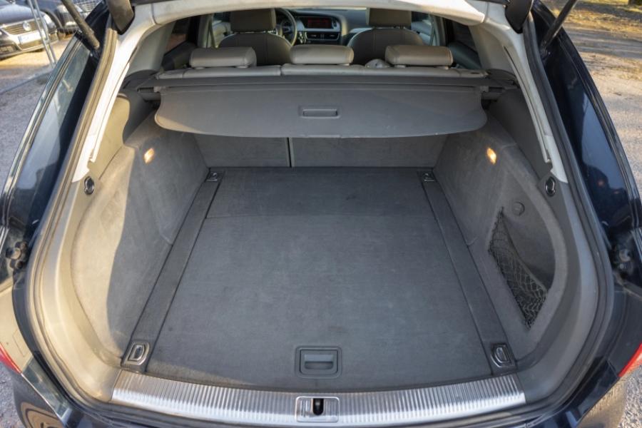 Zils Audi A4 2011 Rīga, ar dzinēja tilpumu 2.00 L un nobraukumu 307 tūkst. km par 5350 €, foto 27 vietnē AUTOMOTO.COM.LV