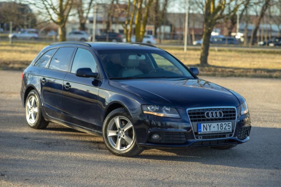 Zils Audi A4 2011 Rīga, ar dzinēja tilpumu 2.00 L un nobraukumu 307 tūkst. km par 5350 €, foto 34 vietnē AUTOMOTO.COM.LV