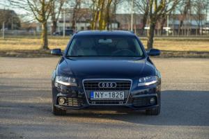 Zils Audi A4 2011 Rīga, ar dzinēja tilpumu 2.00 L un nobraukumu 307 tūkst. km par 5350 €, foto 36 vietnē AUTOMOTO.COM.LV
