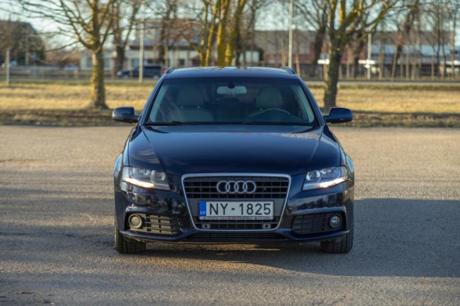 Zils Audi A4 2011 Rīga, ar dzinēja tilpumu 2.00 L un nobraukumu 307 tūkst. km par 5350 €, foto 36 vietnē AUTOMOTO.COM.LV
